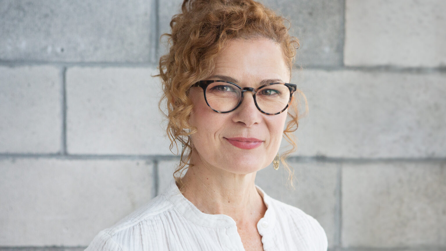 Shannon McIntyre – Estructure